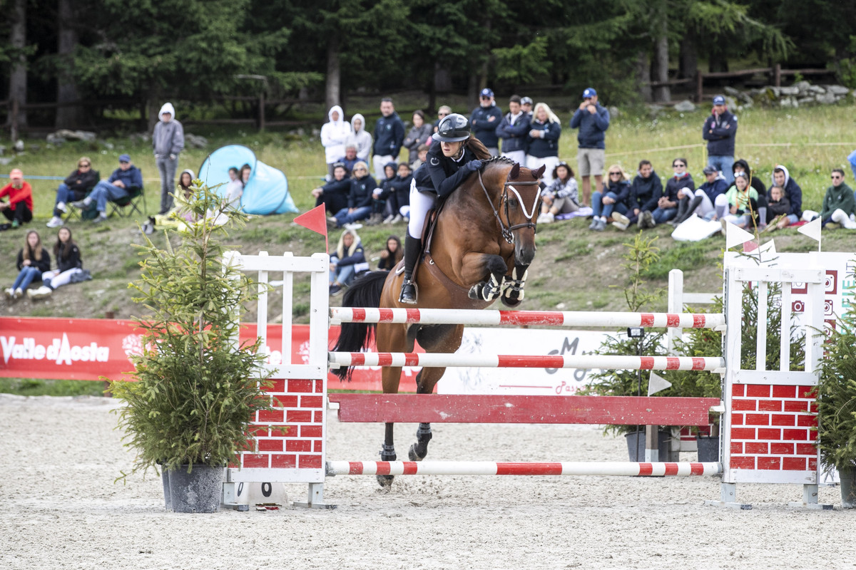 Equitazione: Martina Ferrari doma il Gran Premio C145 di Torgnon ...